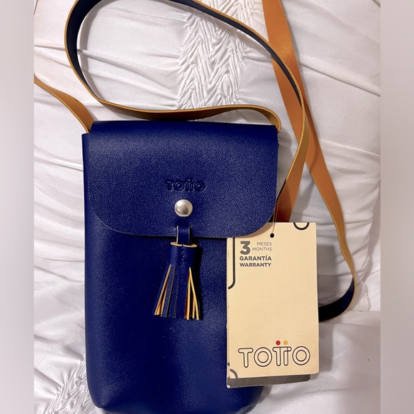 Totto | Bags | Totto Nwt Womans Blueyellow Crossbody Purse W 5 Strap 00 ...